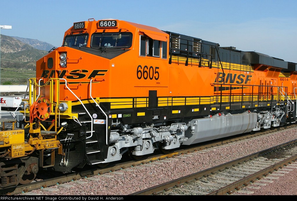 BNSF 6605